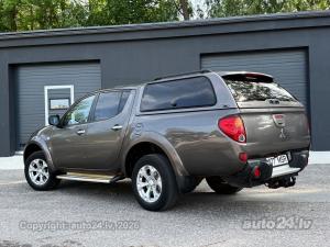 Brūns Mitsubishi l-200 2010 Tallina, ar dzinēja tilpumu 2.50 L un nobraukumu 296 tūkst. km par 7999 €, foto 15 vietnē AUTOMOTO.COM.LV