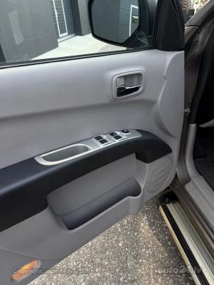 Brūns Mitsubishi l-200 2010 Tallina, ar dzinēja tilpumu 2.50 L un nobraukumu 296 tūkst. km par 7999 €, foto 21 vietnē AUTOMOTO.COM.LV