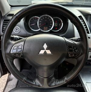 Brūns Mitsubishi l-200 2010 Tallina, ar dzinēja tilpumu 2.50 L un nobraukumu 296 tūkst. km par 7999 €, foto 23 vietnē AUTOMOTO.COM.LV