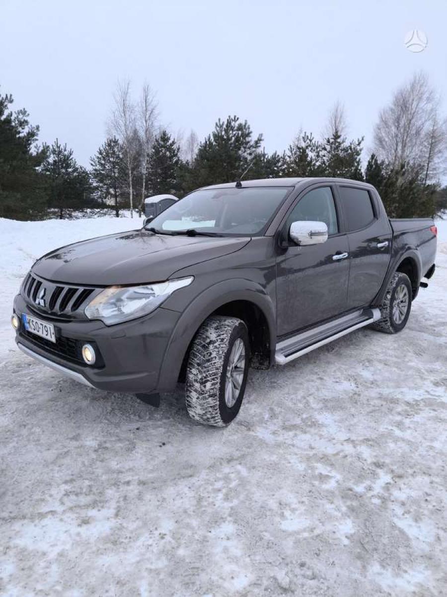 Brown Mitsubishi l-200 2017 in Klaipeda, with an engine capacity of 2.44 L and mileage of 287 thousand km for 14600 €, photo 1 on AUTOMOTO.COM.LV
