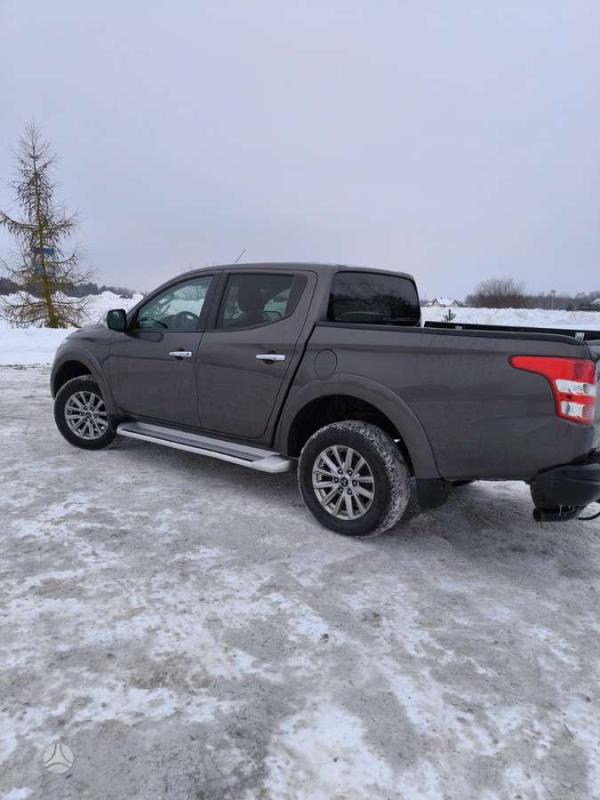 Brown Mitsubishi l-200 2017 in Klaipeda, with an engine capacity of 2.44 L and mileage of 287 thousand km for 14600 €, photo 4 on AUTOMOTO.COM.LV