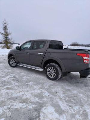 Brown Mitsubishi l-200 2017 in Klaipeda, with an engine capacity of 2.44 L and mileage of 287 thousand km for 14600 €, photo 4 on AUTOMOTO.COM.LV