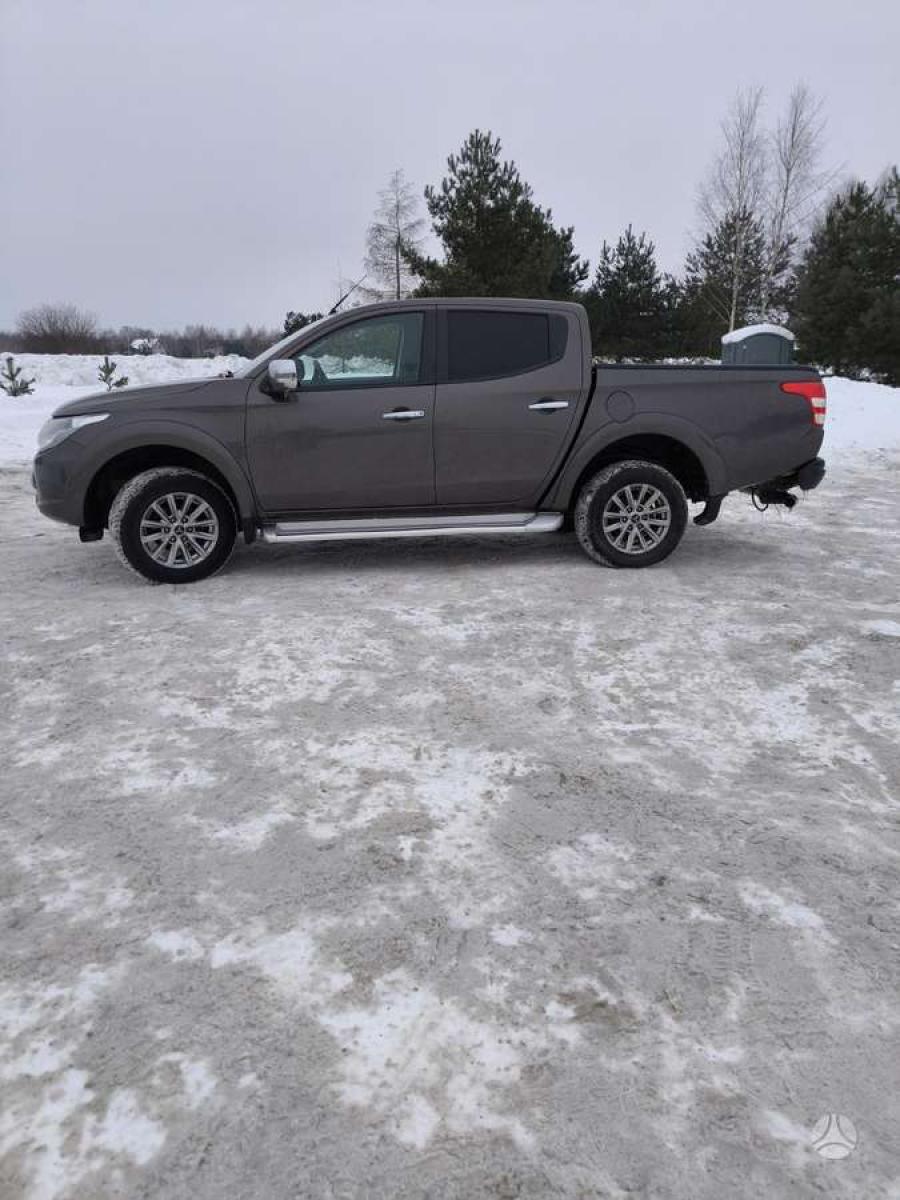 Brown Mitsubishi l-200 2017 in Klaipeda, with an engine capacity of 2.44 L and mileage of 287 thousand km for 14600 €, photo 5 on AUTOMOTO.COM.LV