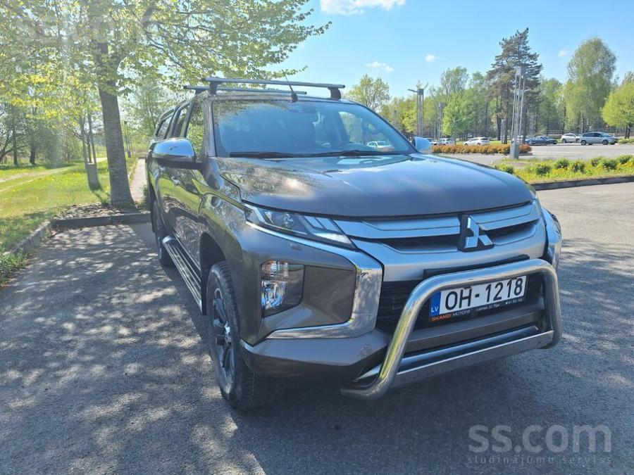 Brown Mitsubishi l-200 2019 in Riga, with an engine capacity of 2.30 L and mileage of 47 thousand km for 23200 €, photo 4 on AUTOMOTO.COM.LV