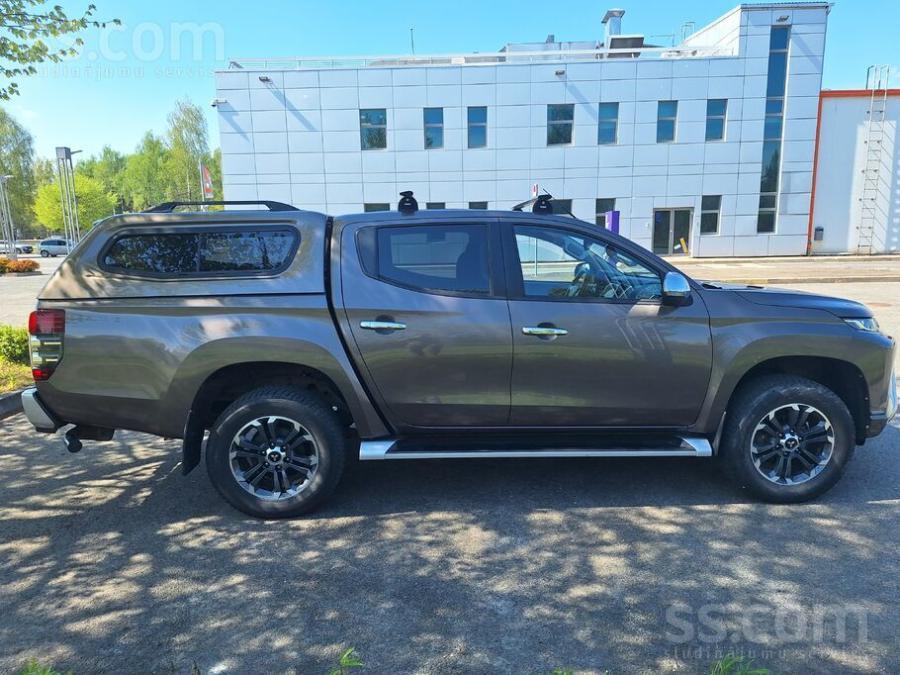 Brown Mitsubishi l-200 2019 in Riga, with an engine capacity of 2.30 L and mileage of 47 thousand km for 23200 €, photo 6 on AUTOMOTO.COM.LV