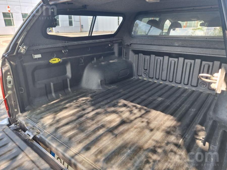 Brown Mitsubishi l-200 2019 in Riga, with an engine capacity of 2.30 L and mileage of 47 thousand km for 23200 €, photo 11 on AUTOMOTO.COM.LV