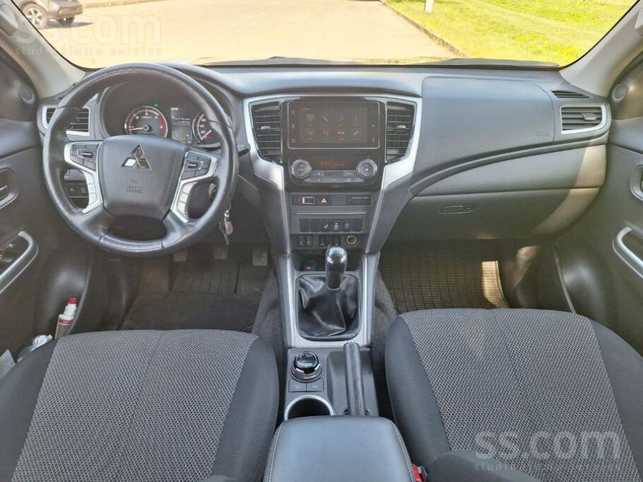 Brown Mitsubishi l-200 2019 in Riga, with an engine capacity of 2.30 L and mileage of 47 thousand km for 23200 €, photo 14 on AUTOMOTO.COM.LV