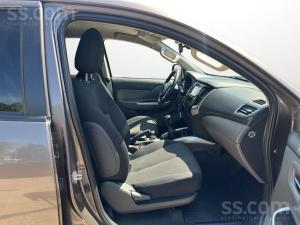 Brūns Mitsubishi l-200 2019 Rīga, ar dzinēja tilpumu 2.40 L un nobraukumu 228 tūkst. km par 18990 €, foto 16 vietnē AUTOMOTO.COM.LV