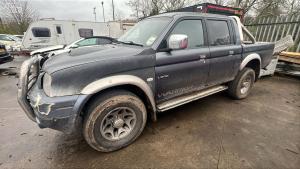 Mitsubishi l-200 1996 in Vilnius, with an engine capacity of 2.50 L and mileage of 186 thousand km for 4000 €, photo 3 on AUTOMOTO.COM.LV