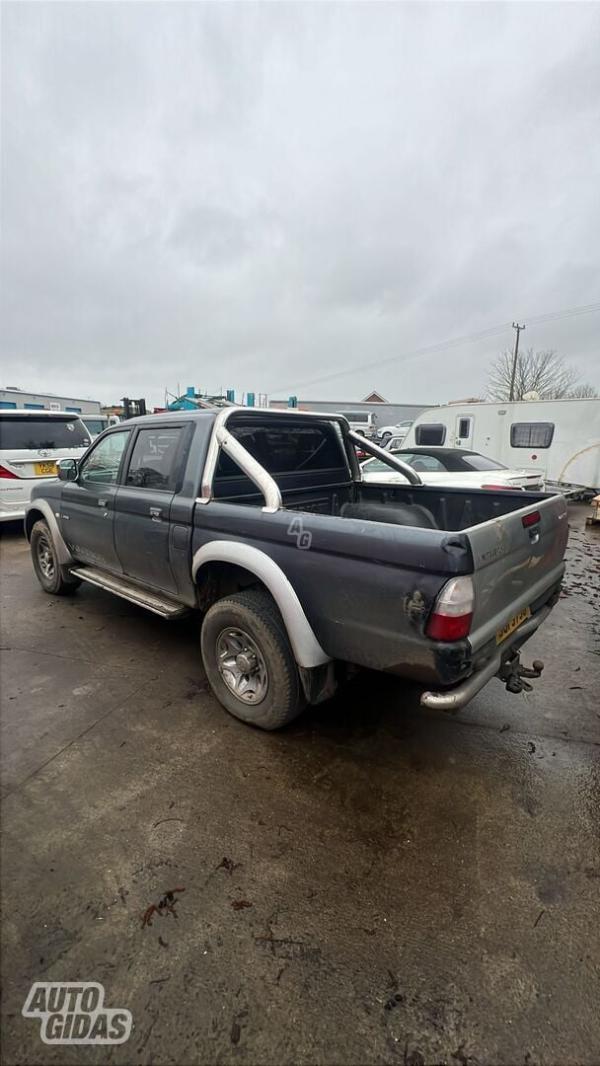 Mitsubishi l-200 1996 Viļņa, ar dzinēja tilpumu 2.50 L un nobraukumu 186 tūkst. km par 4000 €, foto 4 vietnē AUTOMOTO.COM.LV