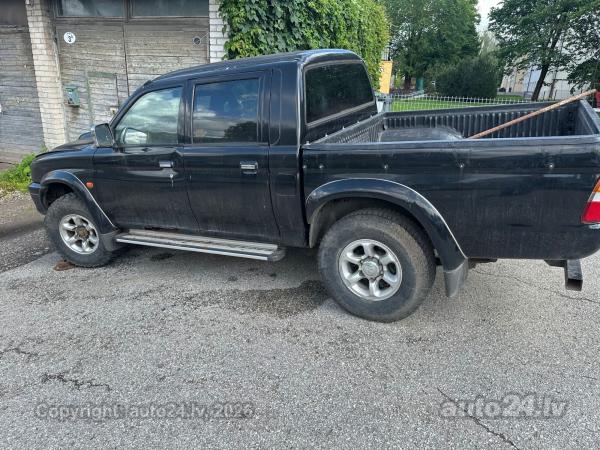 Mitsubishi l-200 1999 Tartu, ar dzinēja tilpumu 2.50 L un nobraukumu 27 tūkst. km par 2900 €, foto 4 vietnē AUTOMOTO.COM.LV