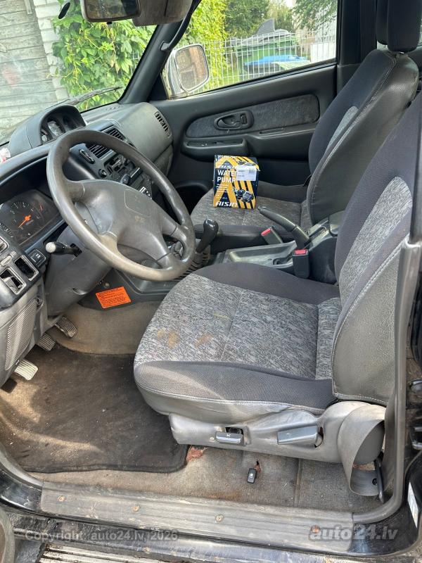Mitsubishi l-200 1999 Tartu, ar dzinēja tilpumu 2.50 L un nobraukumu 27 tūkst. km par 2900 €, foto 6 vietnē AUTOMOTO.COM.LV