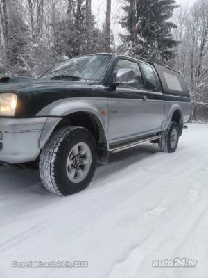 Mitsubishi l-200 2000 in Otepaa, with an engine capacity of 2.50 L and mileage of 414 thousand km for 3250 €, photo 4 on AUTOMOTO.COM.LV