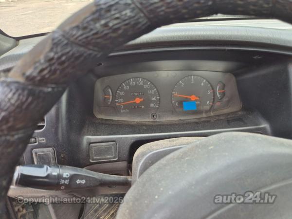 Mitsubishi l-200 2002 in Parnu, with an engine capacity of 2.50 L and mileage of 276 thousand km for 3400 €, photo 4 on AUTOMOTO.COM.LV