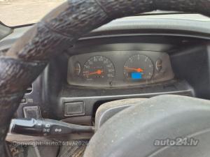 Mitsubishi l-200 2002 in Parnu, with an engine capacity of 2.50 L and mileage of 276 thousand km for 3400 €, photo 5 on AUTOMOTO.COM.LV