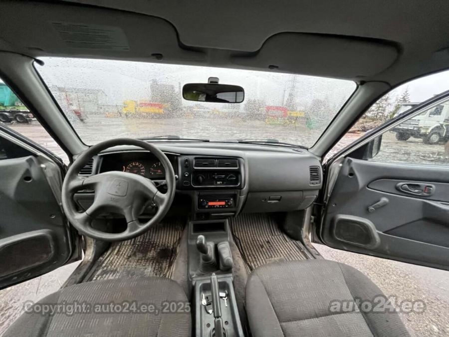 Mitsubishi l-200 2005 Tallina, ar dzinēja tilpumu 2.50 L un nobraukumu 322 tūkst. km par 3800 €, foto 4 vietnē AUTOMOTO.COM.LV