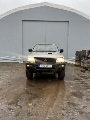 Mitsubishi l-200 2005 Tallina, ar dzinēja tilpumu 2.50 L un nobraukumu 322 tūkst. km par 3800 €, foto 5 vietnē AUTOMOTO.COM.LV