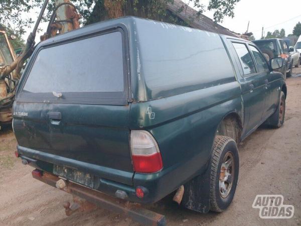 Mitsubishi l-200 2005 Viļņa, ar dzinēja tilpumu 2.50 L un nobraukumu 200 tūkst. km par 4400 €, foto 4 vietnē AUTOMOTO.COM.LV