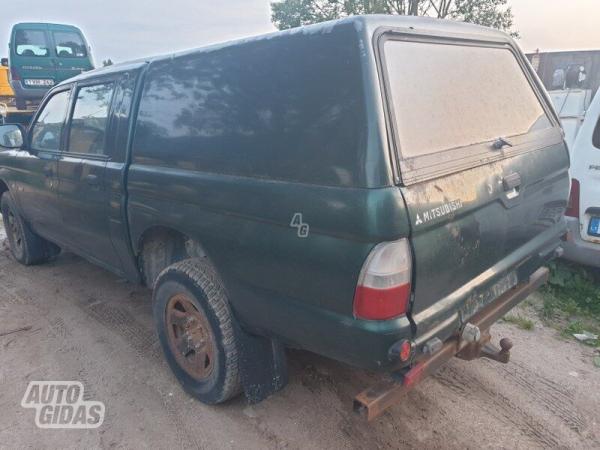 Mitsubishi l-200 2005 Viļņa, ar dzinēja tilpumu 2.50 L un nobraukumu 200 tūkst. km par 4400 €, foto 5 vietnē AUTOMOTO.COM.LV