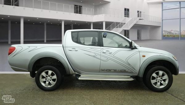Mitsubishi l-200 2007 in Panevezys, with an engine capacity of 2.50 L and mileage of 155 thousand km for 5300 €, photo 9 on AUTOMOTO.COM.LV