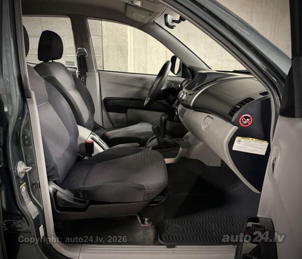 Mitsubishi l-200 2010 Tallina, ar dzinēja tilpumu 2.50 L un nobraukumu 391 tūkst. km par 11990 €, foto 10 vietnē AUTOMOTO.COM.LV