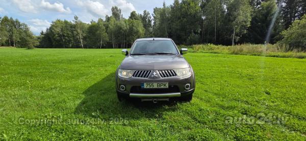 Mitsubishi l-200 2011 in Tartu, with an engine capacity of 2.50 L and mileage of 233 thousand km for 12800 €, photo 3 on AUTOMOTO.COM.LV