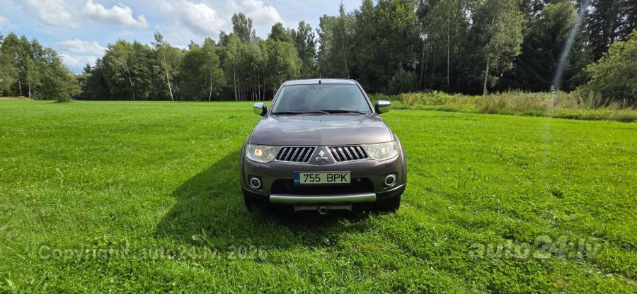 Mitsubishi l-200 2011 Tartu, ar dzinēja tilpumu 2.50 L un nobraukumu 233 tūkst. km par 12800 €, foto 4 vietnē AUTOMOTO.COM.LV