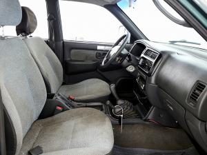 Green Mitsubishi l-200 1997 in Tallinn, with an engine capacity of 2.50 L and mileage of 284 thousand km for 1299 €, photo 7 on AUTOMOTO.COM.LV
