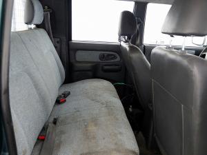 Green Mitsubishi l-200 1997 in Tallinn, with an engine capacity of 2.50 L and mileage of 284 thousand km for 1299 €, photo 8 on AUTOMOTO.COM.LV