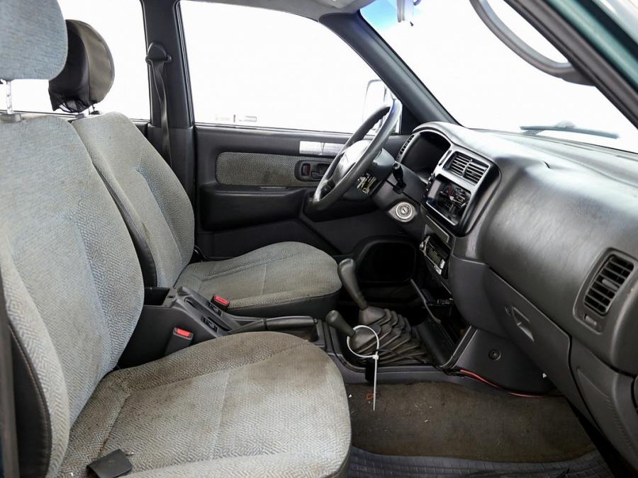 Green Mitsubishi l-200 1997 in Tallinn, with an engine capacity of 2.50 L and mileage of 284 thousand km for 1299 €, photo 14 on AUTOMOTO.COM.LV