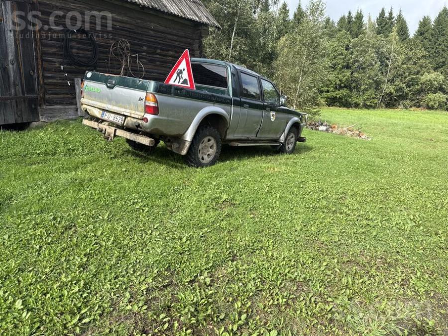 Зеленый Мицубиси Л 200 1999 в Краслава, объемом двигателя 2.50 л и пробегом 438 тыс. км за 2000 €, фото 4 на AUTOMOTO.COM.LV