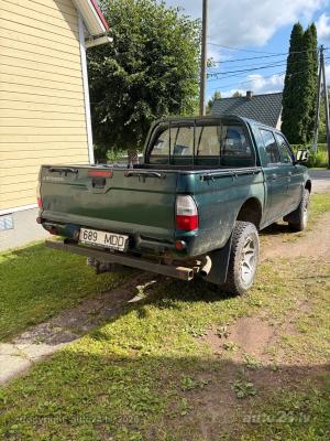 Zaļš Mitsubishi l-200 2002 Tallina, ar dzinēja tilpumu 2.50 L un nobraukumu 0 tūkst. km par 2500 €, foto 4 vietnē AUTOMOTO.COM.LV