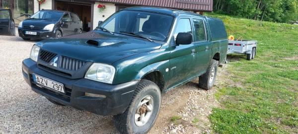 Green Mitsubishi l-200 2005 in Ignalina, with an engine capacity of 2.50 L and mileage of 249 thousand km for 4950 €, photo 3 on AUTOMOTO.COM.LV