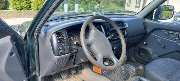 Green Mitsubishi l-200 2005 in Ignalina, with an engine capacity of 2.50 L and mileage of 249 thousand km for 4950 €, photo 8 on AUTOMOTO.COM.LV