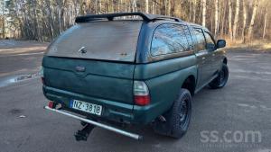 Green Mitsubishi l-200 2005 in Riga, with an engine capacity of 2.50 L and mileage of 0 thousand km for 3800 €, photo 6 on AUTOMOTO.COM.LV