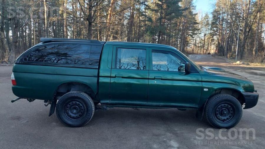 Green Mitsubishi l-200 2005 in Riga, with an engine capacity of 2.50 L and mileage of 0 thousand km for 3800 €, photo 10 on AUTOMOTO.COM.LV