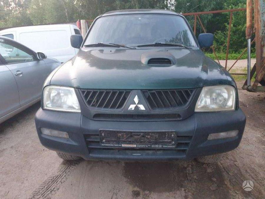 Zaļš Mitsubishi l-200 2005 Viļņa, ar dzinēja tilpumu 2.48 L un nobraukumu 200 tūkst. km par 4500 €, foto 3 vietnē AUTOMOTO.COM.LV