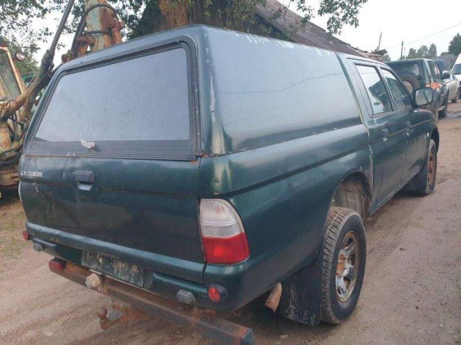 Zaļš Mitsubishi l-200 2005 Viļņa, ar dzinēja tilpumu 2.48 L un nobraukumu 200 tūkst. km par 4500 €, foto 5 vietnē AUTOMOTO.COM.LV