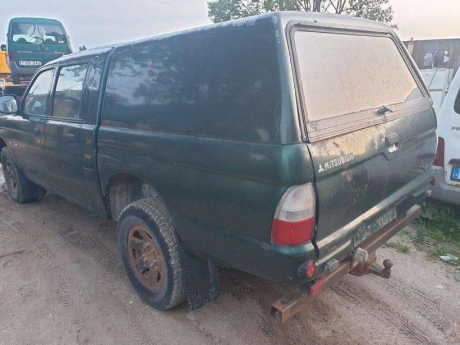 Zaļš Mitsubishi l-200 2005 Viļņa, ar dzinēja tilpumu 2.48 L un nobraukumu 200 tūkst. km par 4500 €, foto 6 vietnē AUTOMOTO.COM.LV