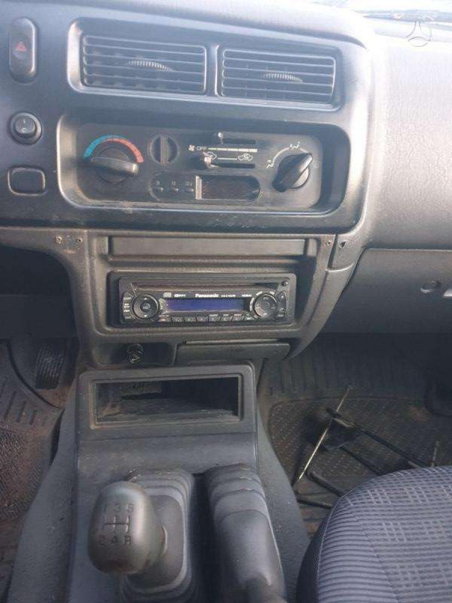 Zaļš Mitsubishi l-200 2005 Viļņa, ar dzinēja tilpumu 2.48 L un nobraukumu 200 tūkst. km par 4500 €, foto 11 vietnē AUTOMOTO.COM.LV