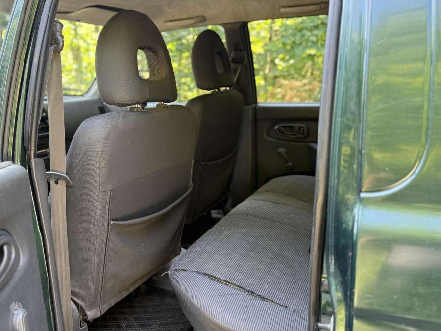 Zaļš Mitsubishi l-200 2006 Viļņa, ar dzinēja tilpumu 2.50 L un nobraukumu 33 tūkst. km par 3500 €, foto 10 vietnē AUTOMOTO.COM.LV