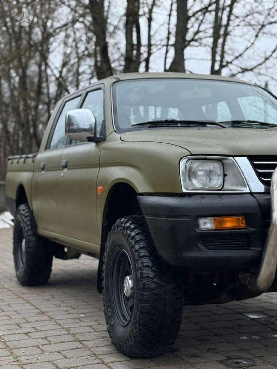 Zaļš Mitsubishi l-200 2000 Viļņa, ar dzinēja tilpumu 2.50 L un nobraukumu 285 tūkst. km par 4700 €, foto 6 vietnē AUTOMOTO.COM.LV