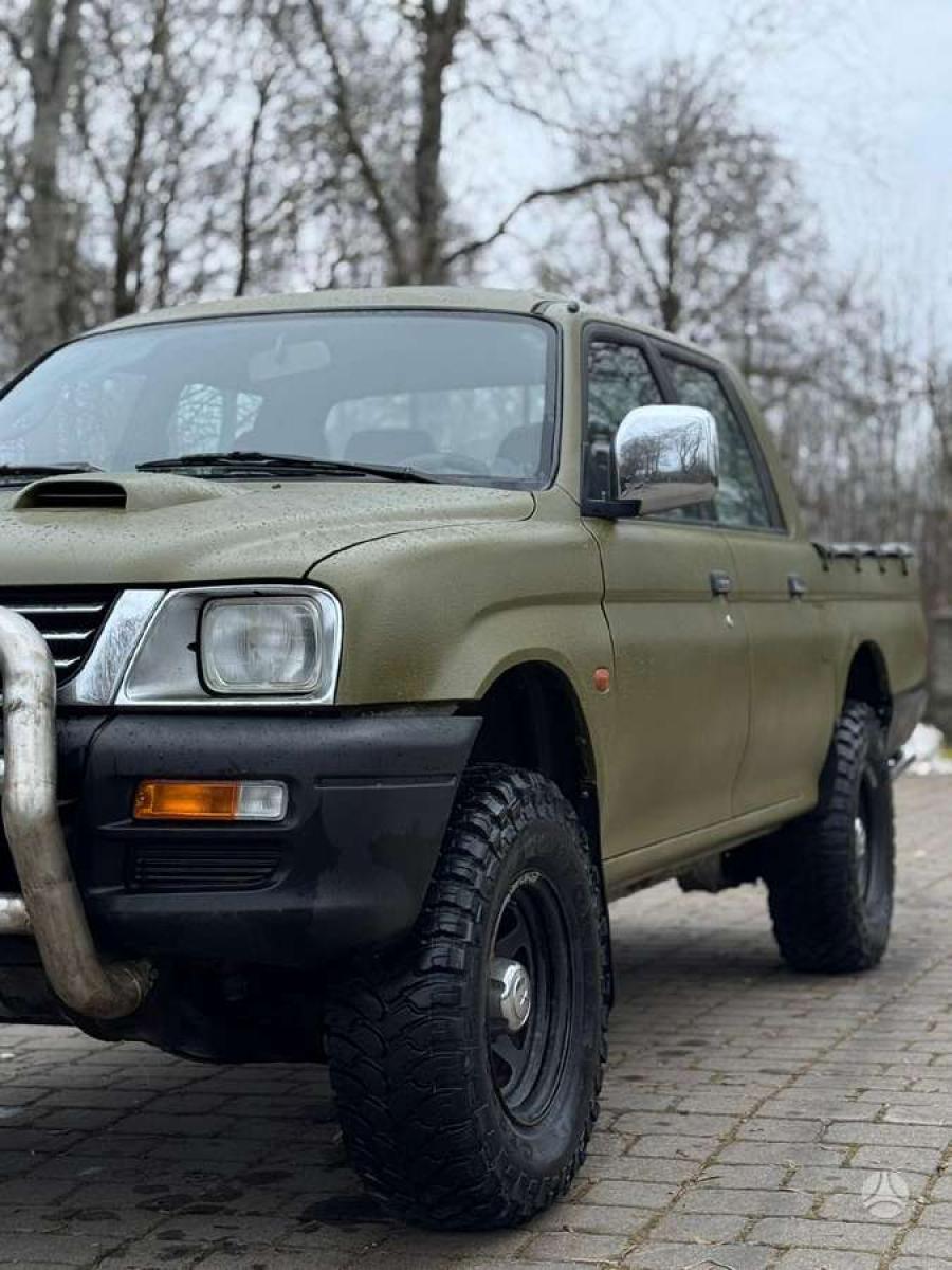 Zaļš Mitsubishi l-200 2000 Viļņa, ar dzinēja tilpumu 2.50 L un nobraukumu 285 tūkst. km par 4700 €, foto 7 vietnē AUTOMOTO.COM.LV