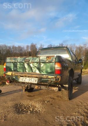 Green Mitsubishi l-200 2003 in Kuldiga, with an engine capacity of 2.50 L and mileage of 350 thousand km for 2750 €, photo 2 on AUTOMOTO.COM.LV