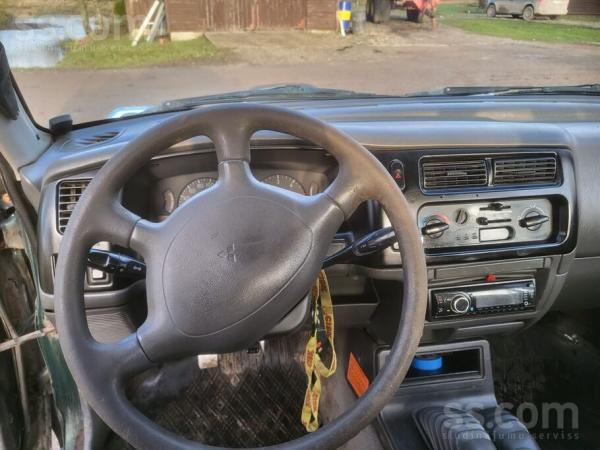 Green Mitsubishi l-200 2003 in Kuldiga, with an engine capacity of 2.50 L and mileage of 350 thousand km for 2750 €, photo 4 on AUTOMOTO.COM.LV