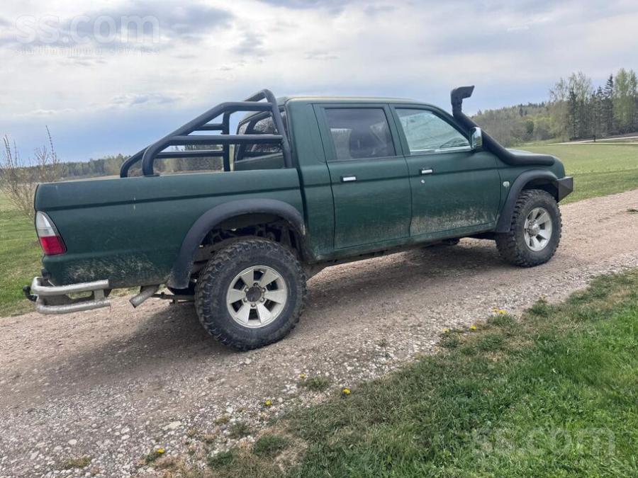 Zaļš Mitsubishi l-200 2005 Liepāja, ar dzinēja tilpumu 2.50 L un nobraukumu 345 tūkst. km par 6800 €, foto 5 vietnē AUTOMOTO.COM.LV