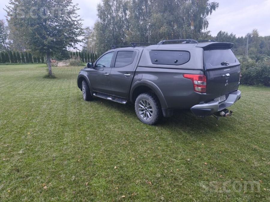 Green Mitsubishi l-200 2017 in Jelgava, with an engine capacity of 2.40 L and mileage of 171 thousand km for 10000 €, photo 1 on AUTOMOTO.COM.LV