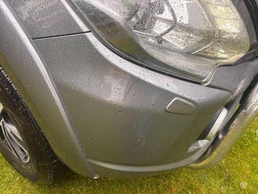 Green Mitsubishi l-200 2019 in Vilnius, with an engine capacity of 2.44 L and mileage of 263 thousand km for 13000 €, photo 12 on AUTOMOTO.COM.LV