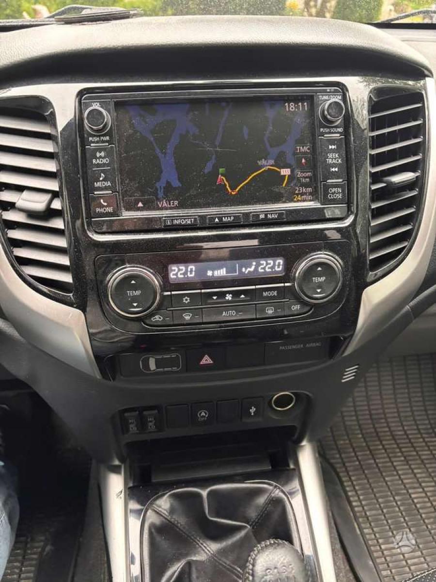 Green Mitsubishi l-200 2019 in Vilnius, with an engine capacity of 2.44 L and mileage of 263 thousand km for 13000 €, photo 17 on AUTOMOTO.COM.LV