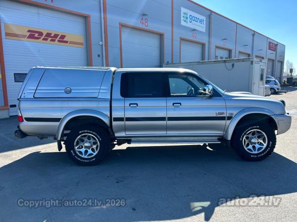Grey Mitsubishi l-200 2001 in Tartu, with an engine capacity of 2.50 L and mileage of 190 thousand km for 2999 €, photo 3 on AUTOMOTO.COM.LV